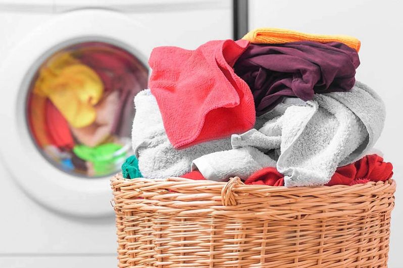Cómo lavar la ropa para que dure más tiempo: 7 trucos caseros y efectivos