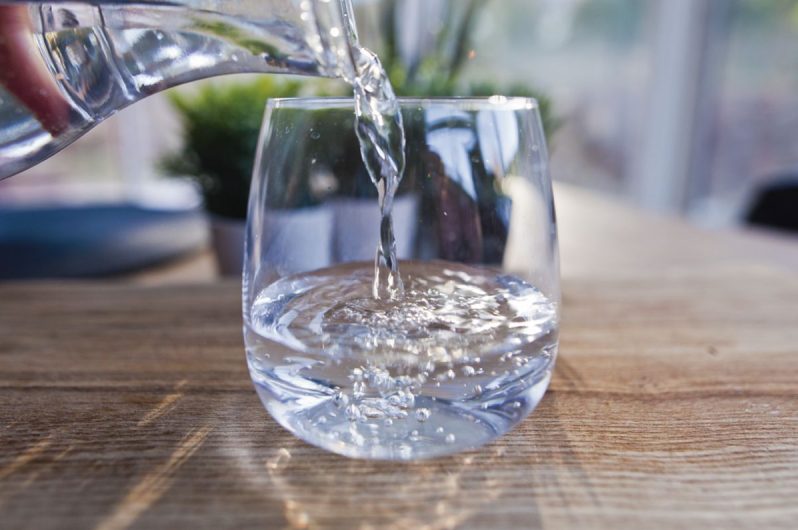 Mira cómo puedes armar tu propio filtro de agua en casa