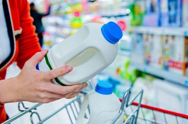 Descubre las marcas de leche 100% de vaca, según Profeco