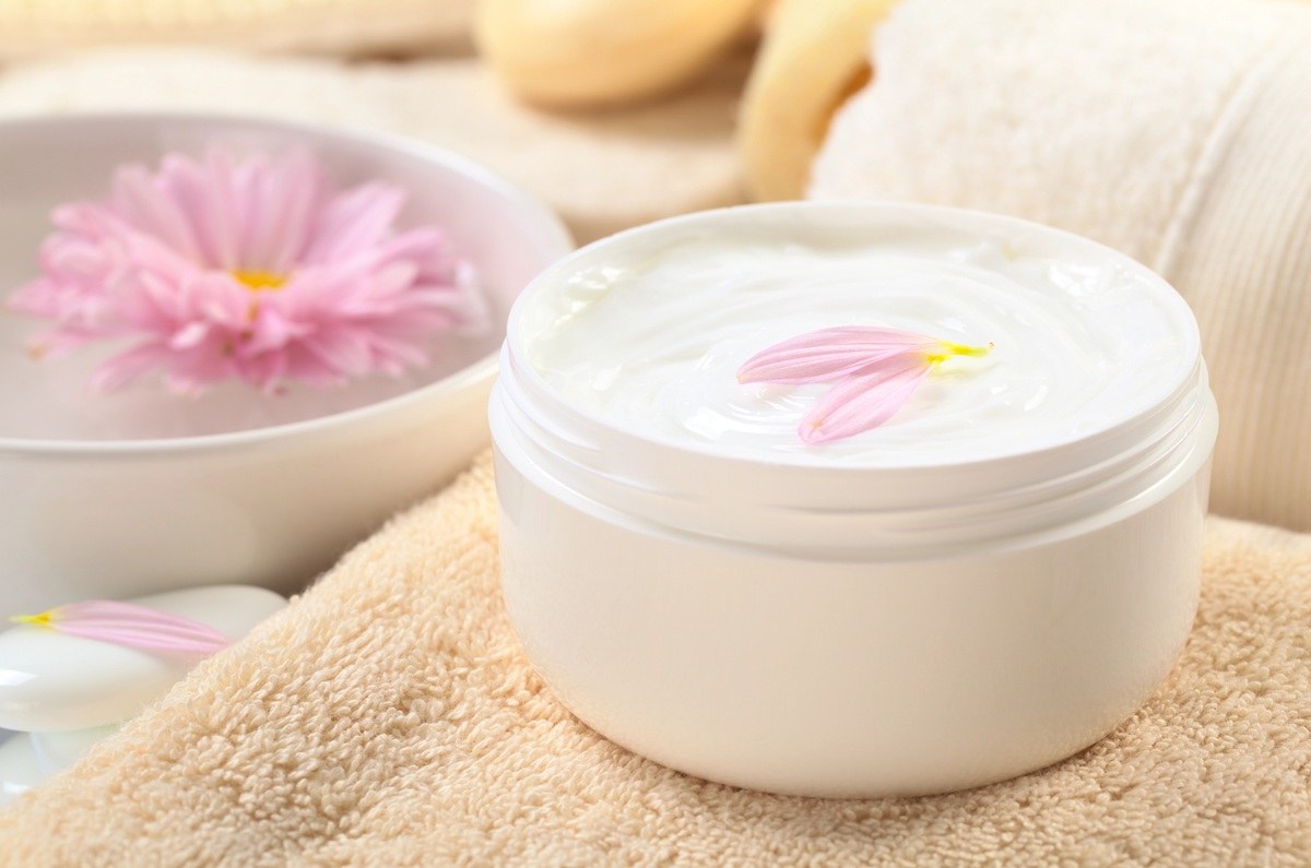 La crema mexicana que desmaquilla y humecta la piel y cuesta $50 pesos ...